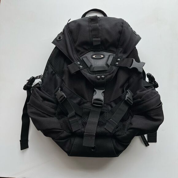 Oakley | Bags | Oakley Y2k Smallmini Icon Backpack Black Compact ...